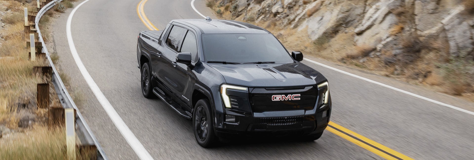 GMC Sierra EV vs Rivian R1T | GMC